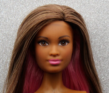 Barbie Divine (Dreamtopia Princess) - Cheveux : Châtains - Barbie ...