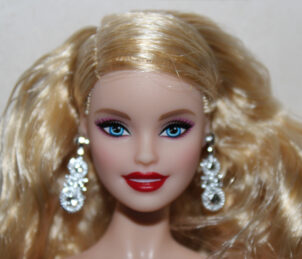 Barbie Neysa (Holiday 2019) - Hair : Brown - Barbie Second Life