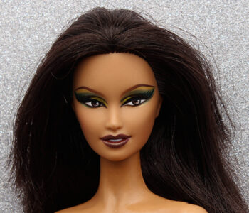 Barbie Hazel (Dolls of the World) - Cheveux : Bruns - Barbie Second Life